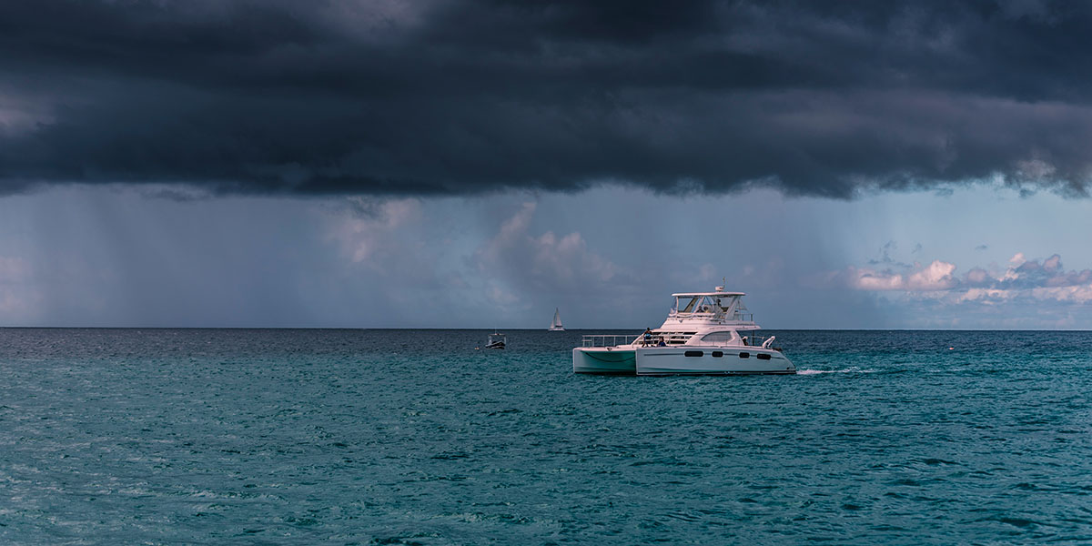 When Bad Weather Should Scuttle Your Boating Plans – Boatmart Blog