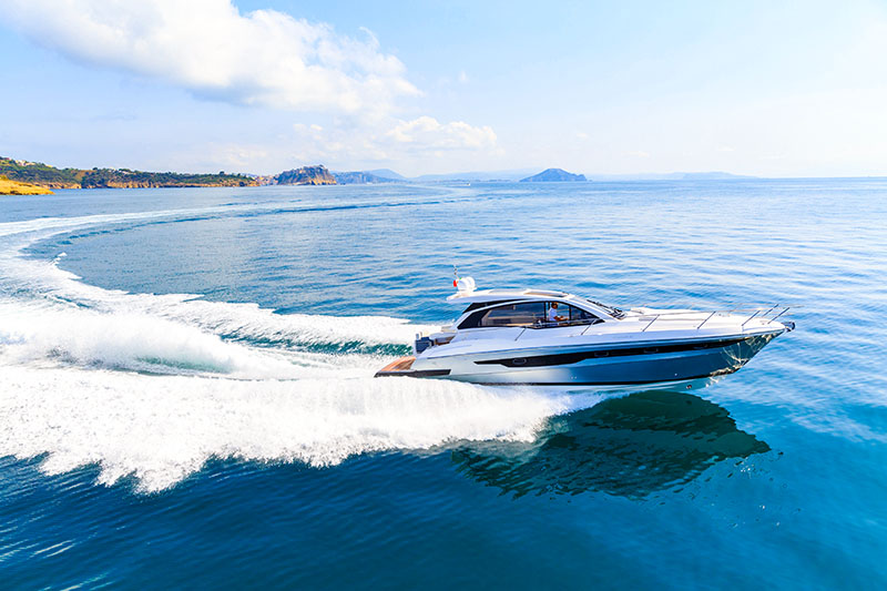 Deep-V Hulls Give Boats Certain Advantages – Boatmart Blog