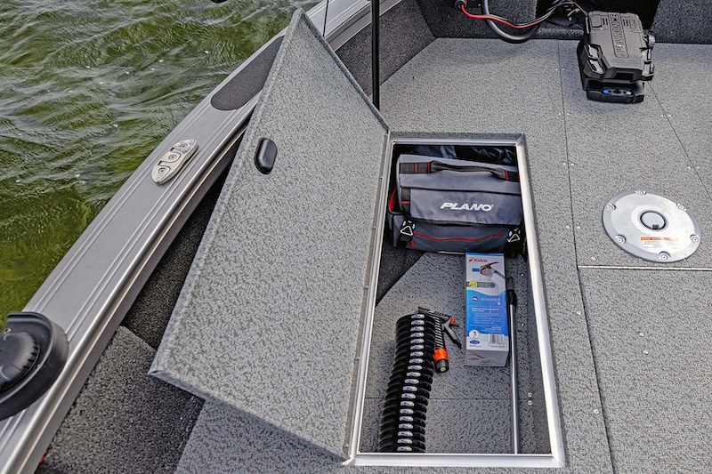 Crestliner 1750 Fish Hawk Review – Boatmart Blog