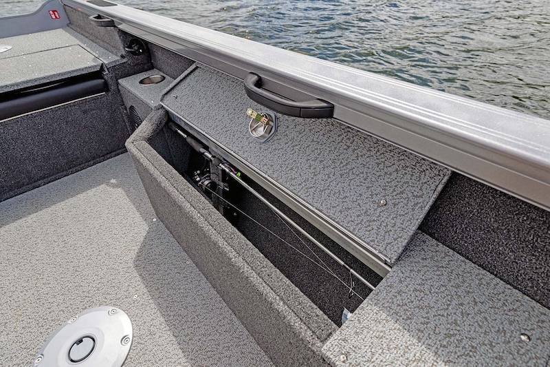 Crestliner 1750 Fish Hawk Review – Boatmart Blog