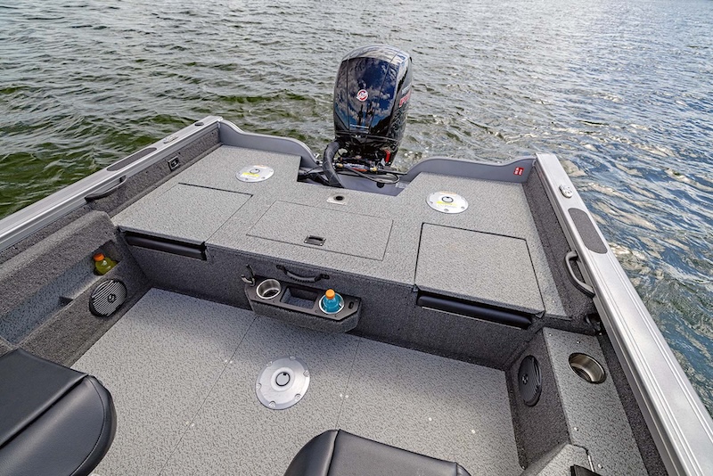 Crestliner 1750 Fish Hawk Review – Boatmart Blog