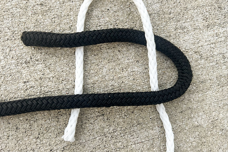 In Detail: How to Tie a Sheet Bend Knot – Boatmart Blog