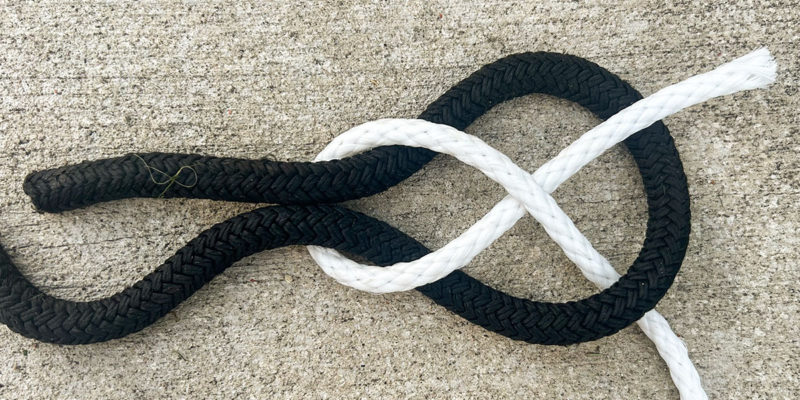 In Detail: How to Tie a Sheet Bend Knot – Boatmart Blog