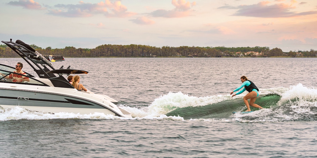 What Are Forward-Facing Drives? – Boatmart Blog