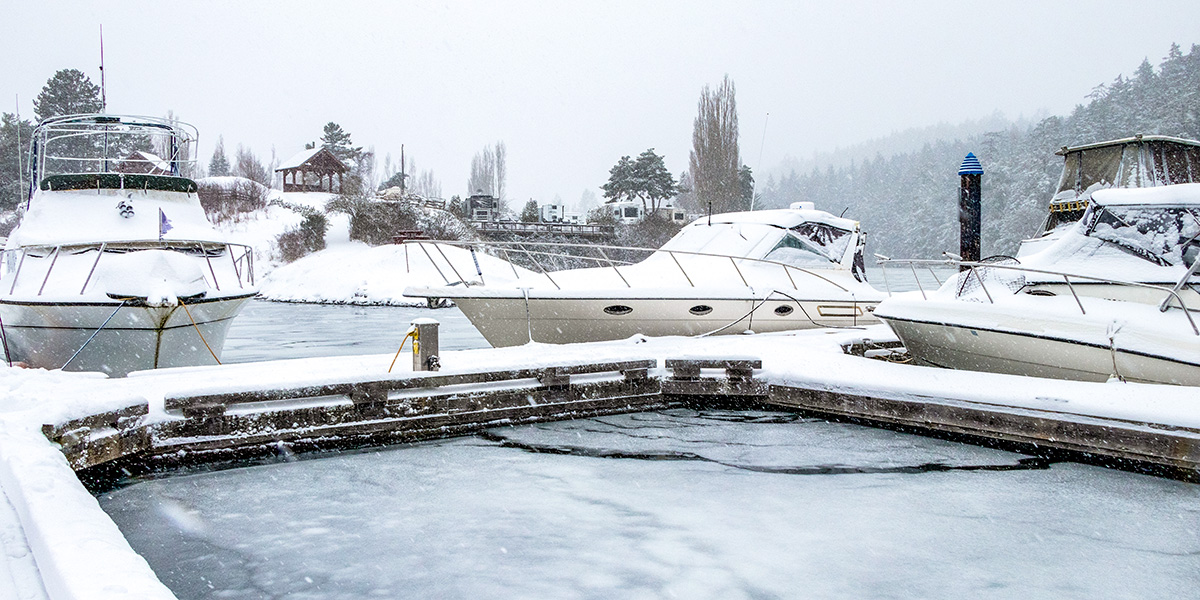 Stay Warm During Winter on Liveaboard Boats – Boatmart Blog
